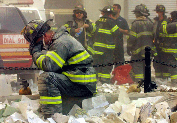 Never Forget: Images from 9/11 and the Recovery and Clean Up Efforts ...